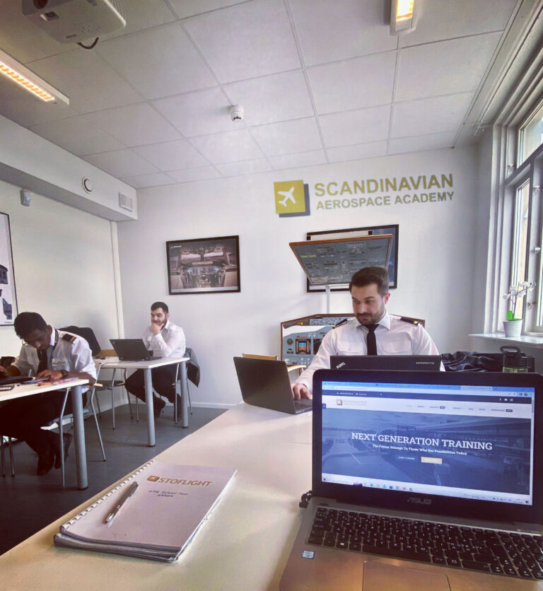 CPL| Commercial Pilot License | Training | Course